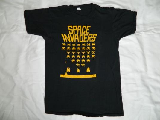 vintage SPACE INVADERS 80S LAID BACK RECORDS T-Shirt | Defunkd