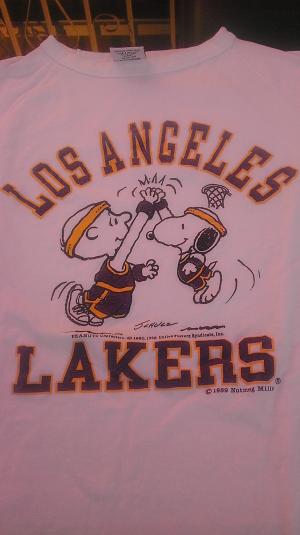 Vintage 1989 LAKERS Los Angeles Snoopy Charlie Brown t-shirt | Defunkd