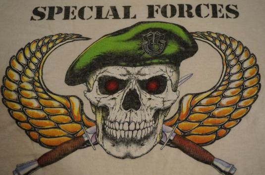Vintage Special Forces T-Shirt De oppresso liber S | Defunkd